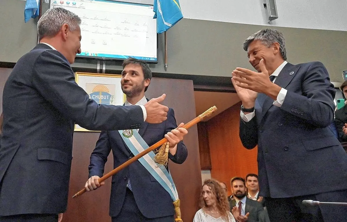 Asumió Ignacio Torres como el nuevo gobernador de Chubut: “Quiero ...