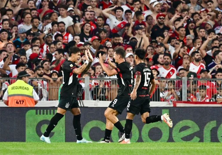 River Plate cayó 2-0 ante Estudiantes de La Plata y perdió la ...
