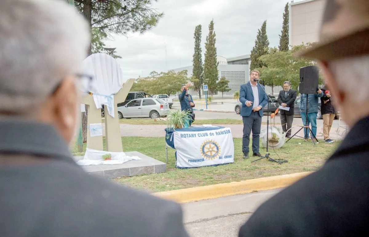Se inauguró la rueda rotaria en conmemoración de los 120 años de Rotary ...