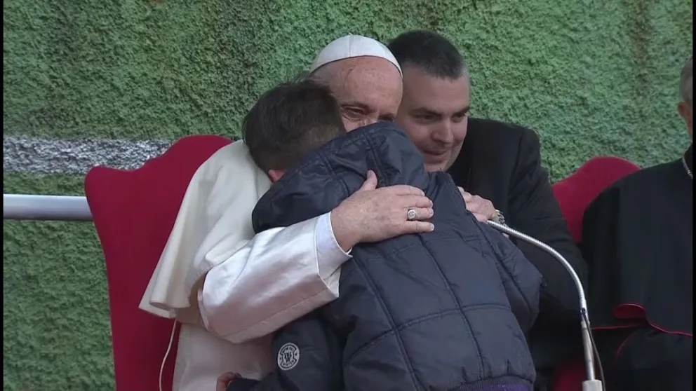 La emotiva respuesta del papa Francisco a un niño que preguntó si su padre ateo fue al cielo ...