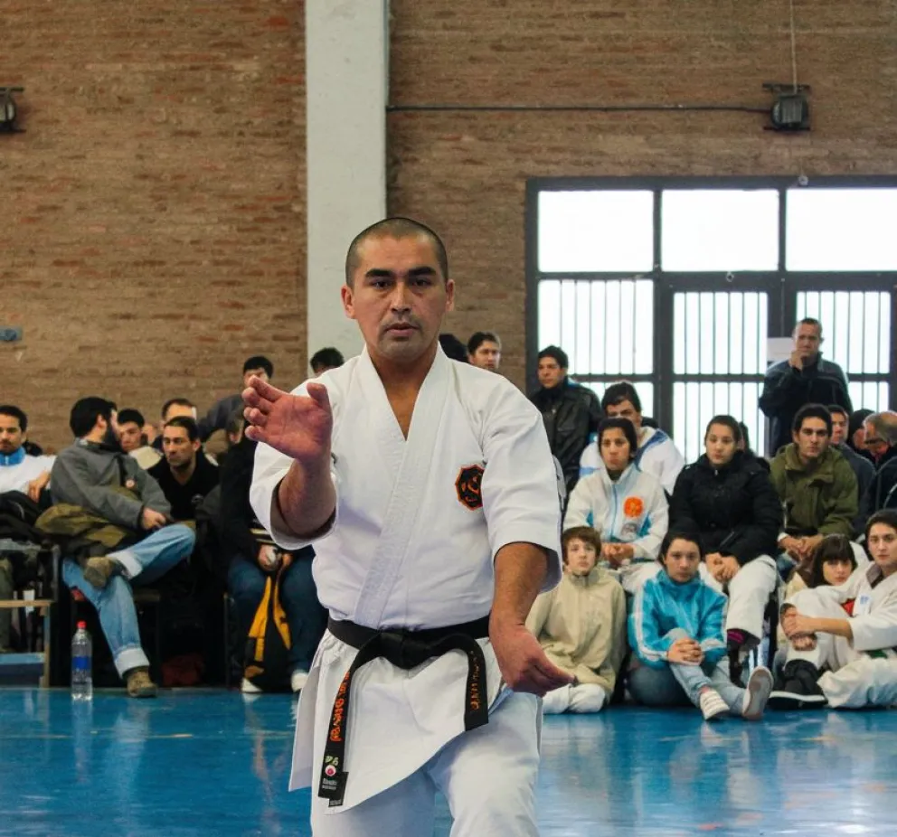 Facundo Ignatoff está cumpliendo 40 años junto al karate | Diario Crónica