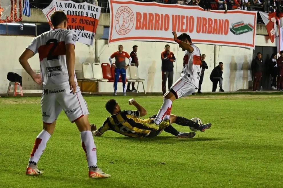 Morón golpeó primero y dejó a Madryn obligado a remontar en el Abel ...